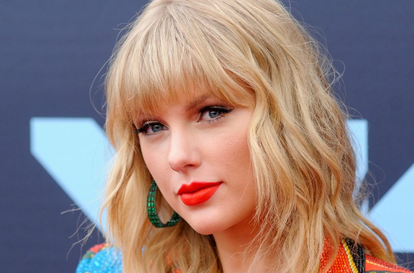 Taylor Swift sort avec le leader d’un groupe de rock après sa rupture ...